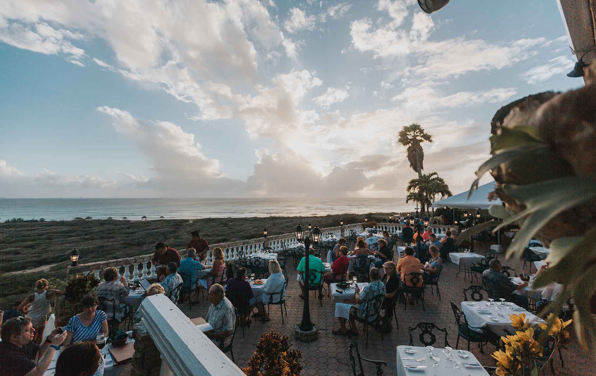 Reservation | Faro Blanco Restaurant | Italian Restaurant | Aruba